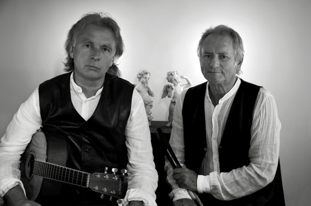 A quick chat with Colin Moulding - Dancing About Architecture